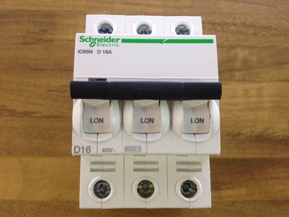 Schneider D16A iC65N 3P16A D type miniature circuit breakers original ...