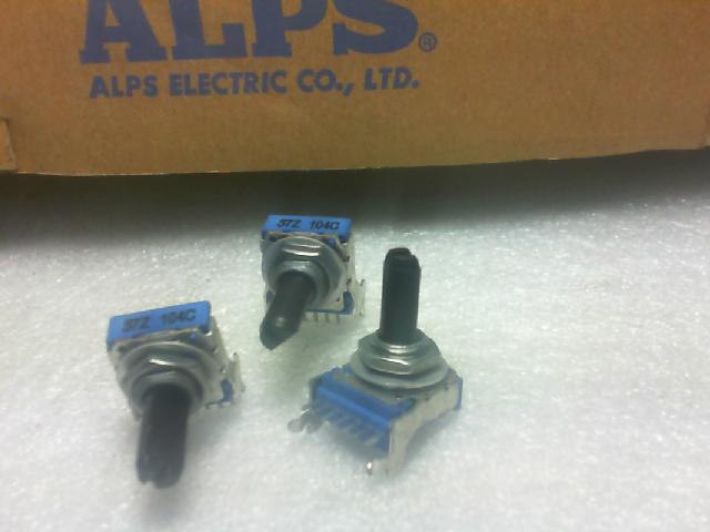 Japan ALPS single potentiometer 104C/ seven feet..100K,Potentiometers